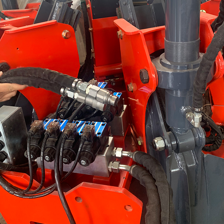 Tree Spade Attachment for Skid Steer R100 - RAY SKID STEER